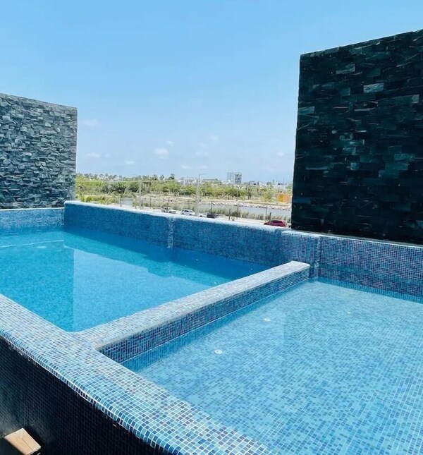 Condos One Bytrvl2hm & Mazatlan Regency - 마사틀란