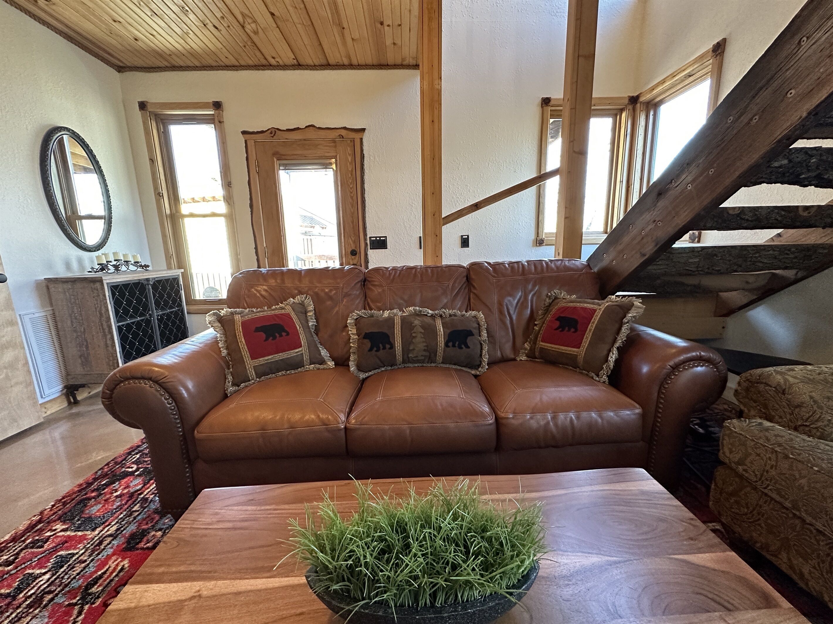 7 Min. To Downtown Bolivar- River Frontage-remote & Relaxing, Kayaks & Hot Tub - Bolivar, MO