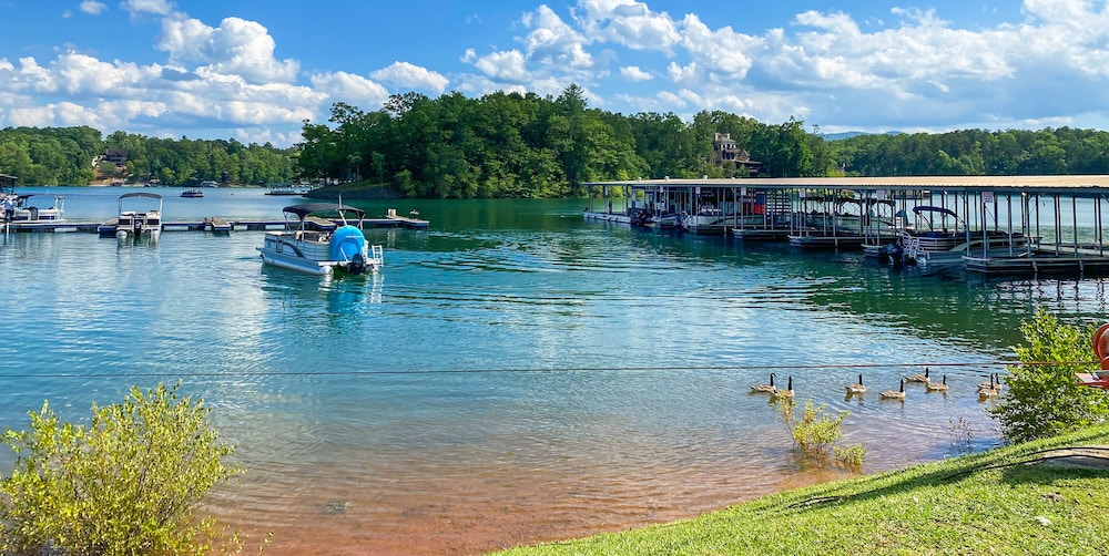 Boat Parking Near Lake, Game Room, Epic Retreat! - Blue Ridge, GA