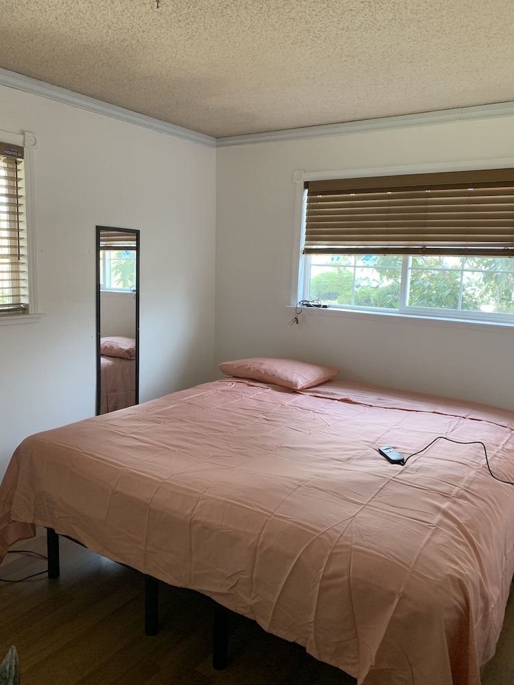 Cozy Cabin Style Home In A Quiet Neighborhood In Terrace Hgts. - Yakima, WA