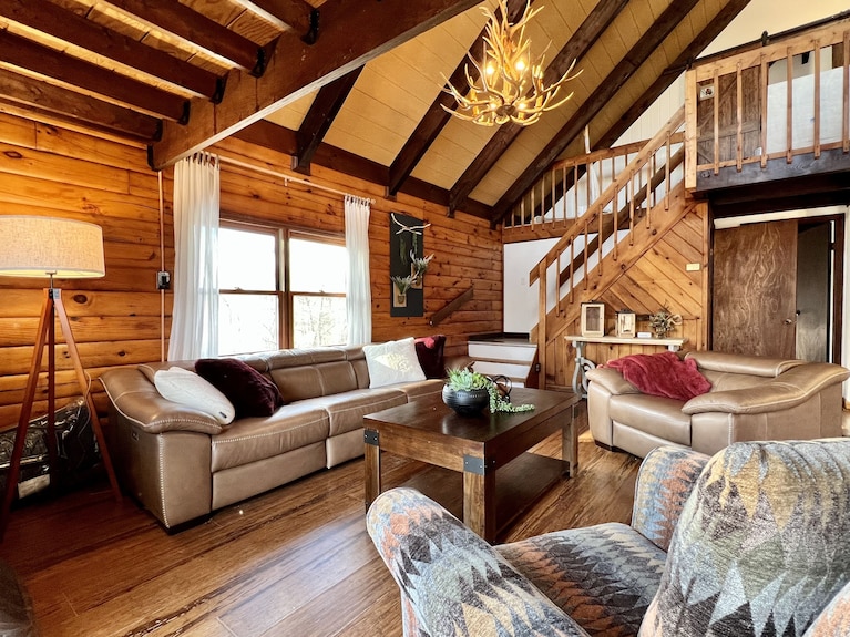 Family Cabin W/ Hot Tub - Hudson Valley, NY