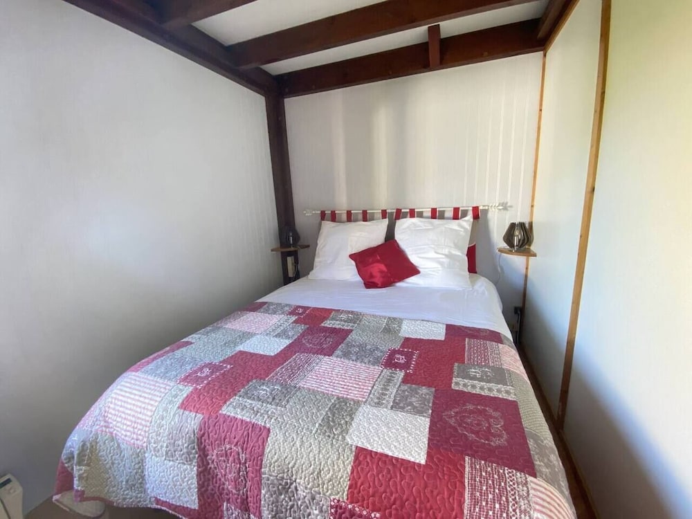 Cosy Chalet 200m From The Sea - Ouistreham
