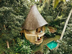 1 quarto, frigobar, escrivaninha, Wi-Fi de cortesia