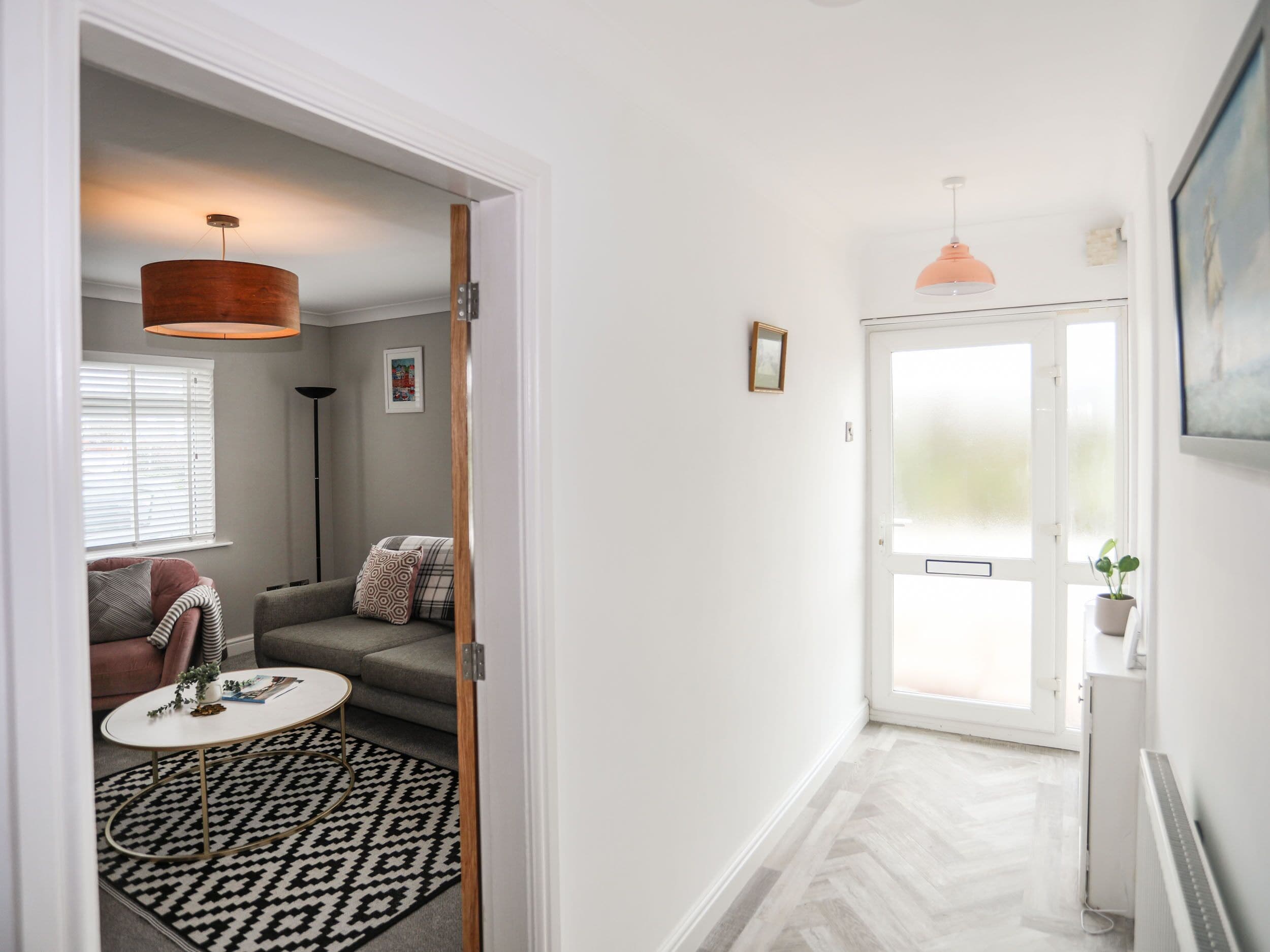 3 Tai Newydd, With A Garden In Rhosneigr - Anglesey