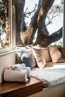 Quarto clássico | Roupas de cama premium, Wi-Fi de cortesia, roupa de cama