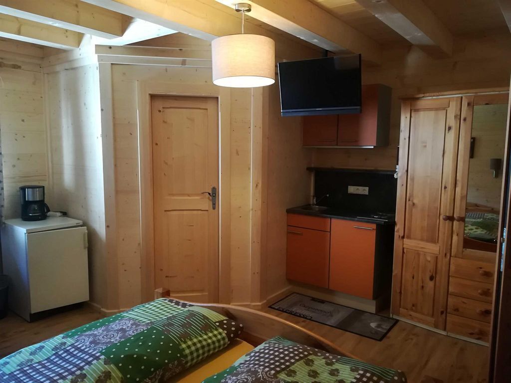 Chicken's Nest" Room - Hinterwinkl Vacation Apartment - Achenkirch