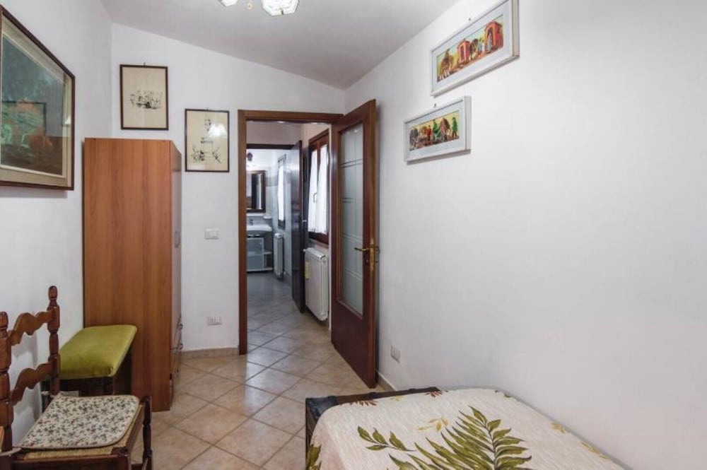 Detached cottage in a park-like garden overlooking the pool - Fauglia ...