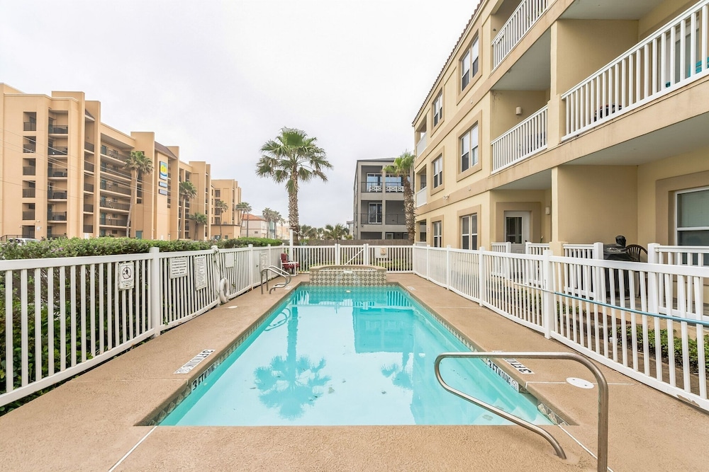 129 E Cora Lee Dr. #203 2 Bedroom Condo By Redawning - South Padre Island, TX