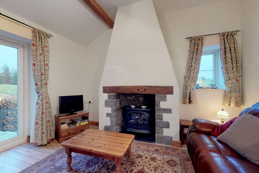 Swn Yr Aber - Two Bedroom Cottage, Sleeps 4 - Snowdonia National Park