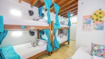 Quarto Comfort | Com decoração personalizada, com mobília individualizada, Wi-fi grátis