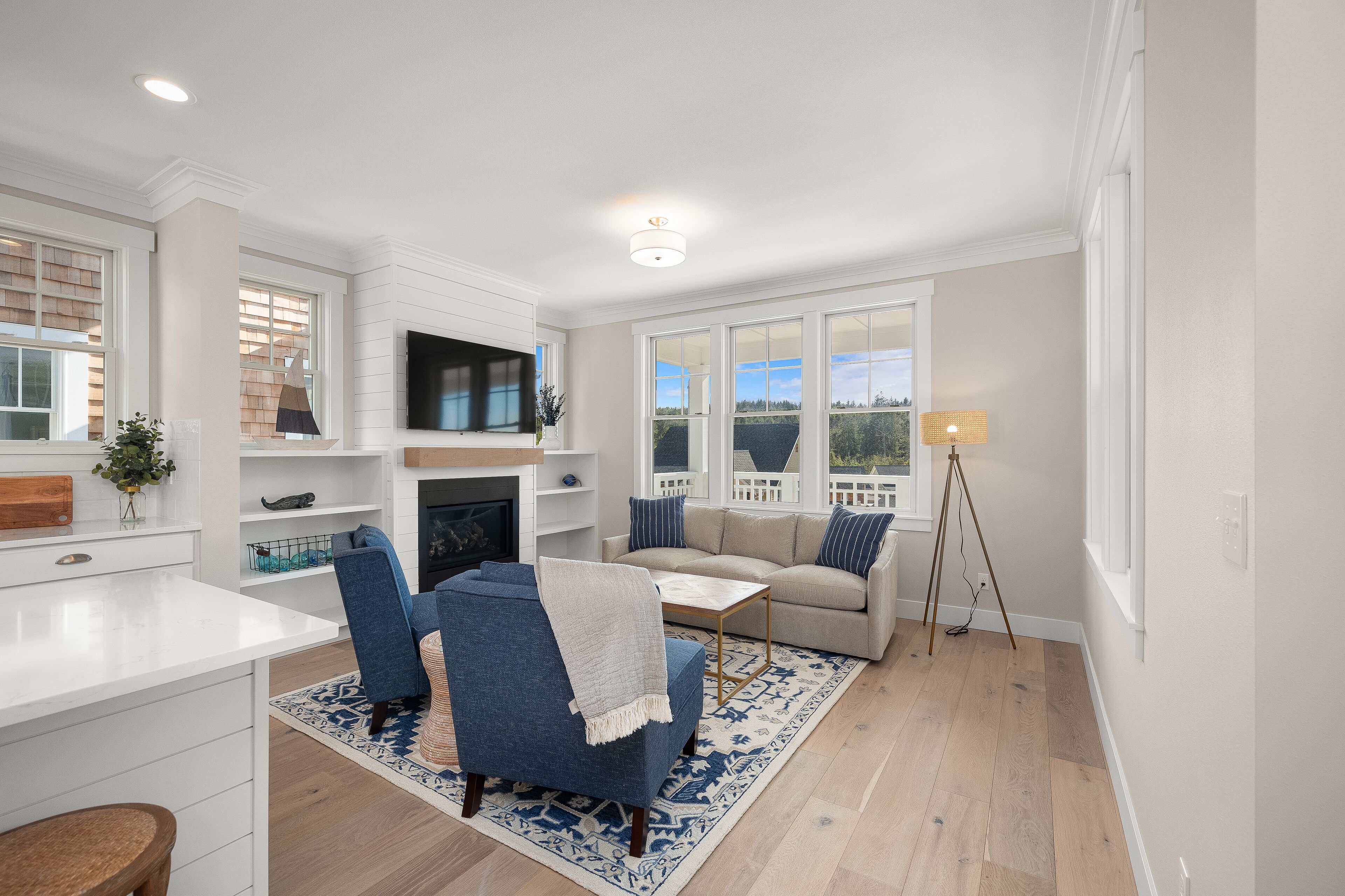 *New* Seabrook's Deja Blue: Dog Friendly, Hot Tub - Pacific Beach, WA