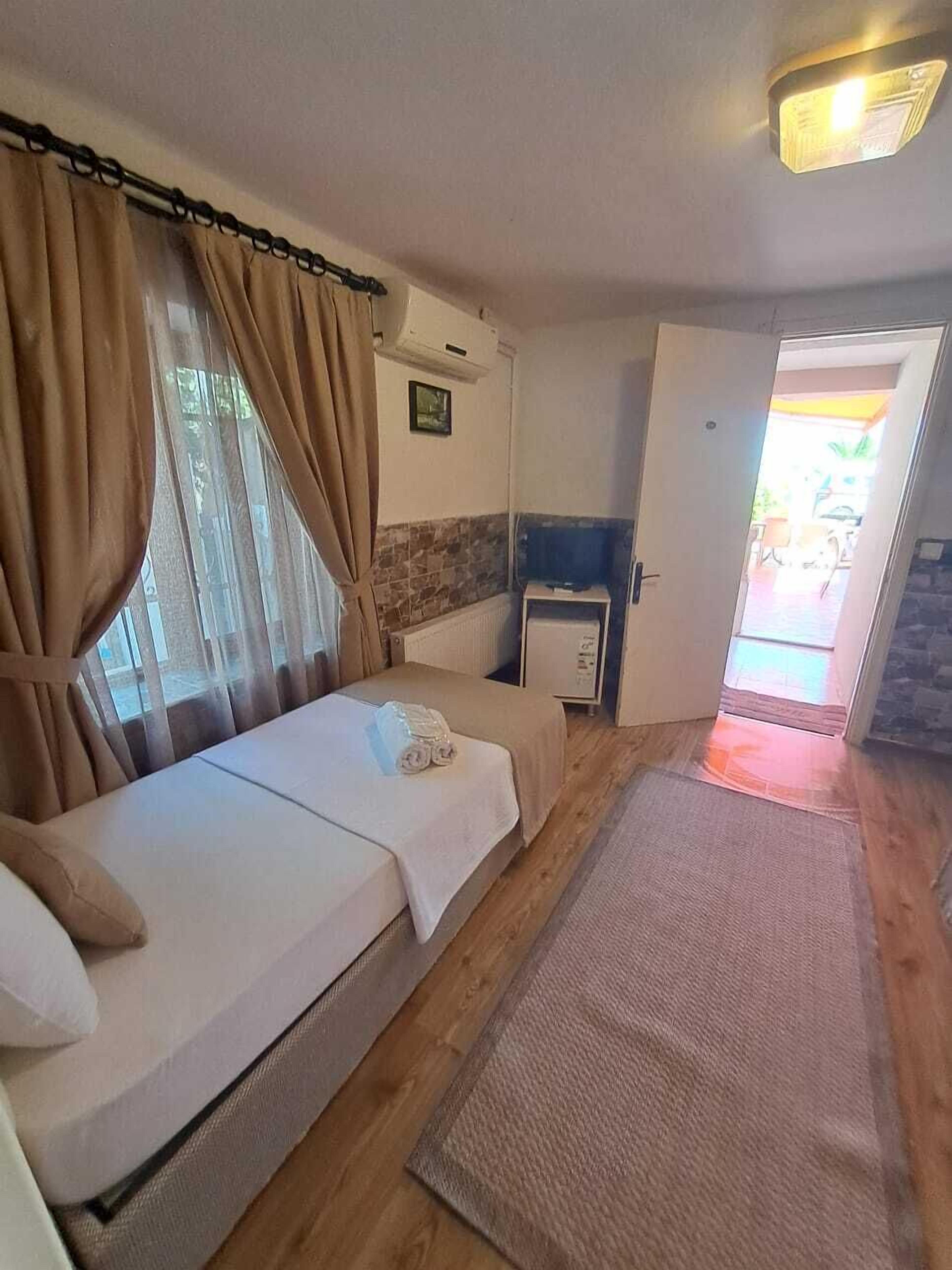 Quarto duplo econômico | Roupas de cama premium, frigobar, Wi-Fi de cortesia, roupa de cama