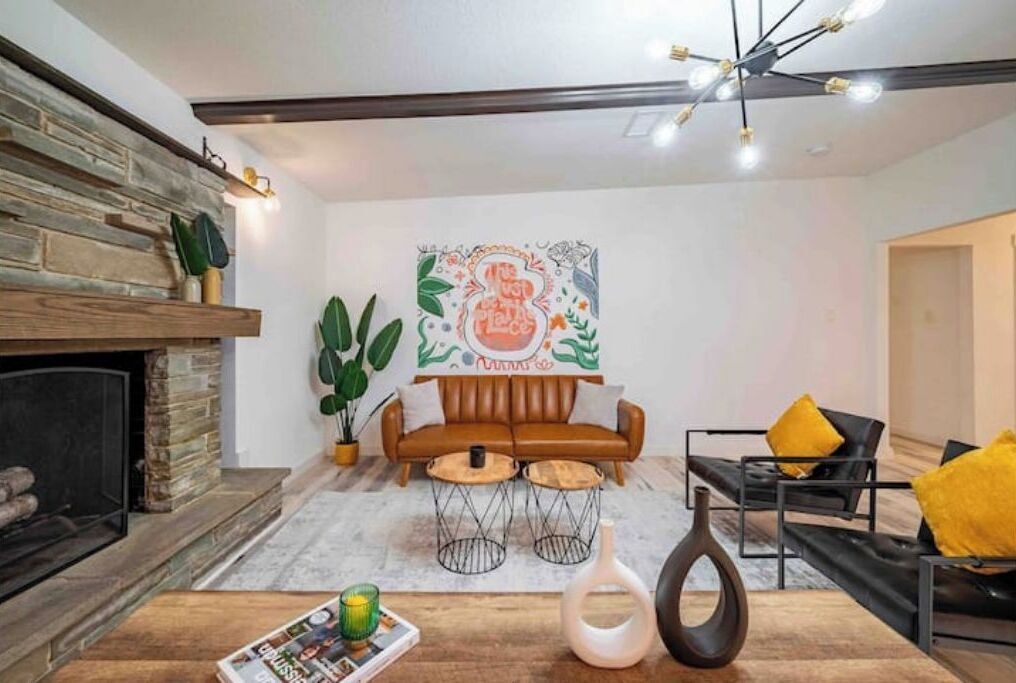 Modern Chic Living 4brs Home - Prime Location - Missouri City, TX