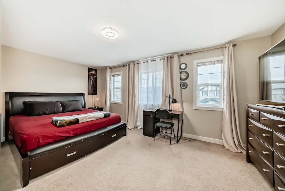Rome, Sweet Home - Calgary | Vrbo