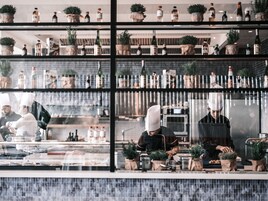 Almoços servidos, cozinha mediterrânica 