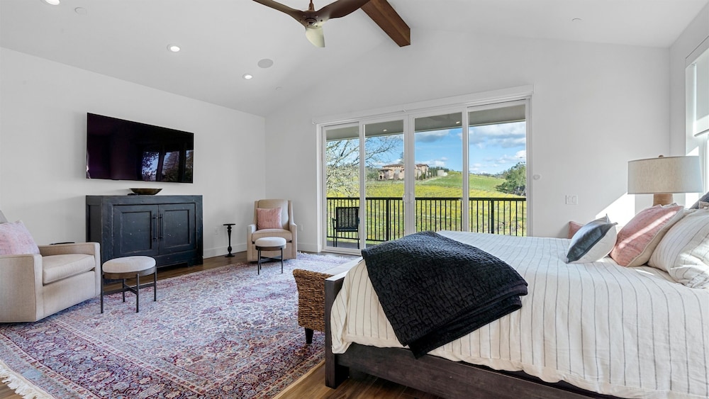 Healdsburg Modern Sleeps 8, Pool, Spa, Firepit - Healdsburg, CA