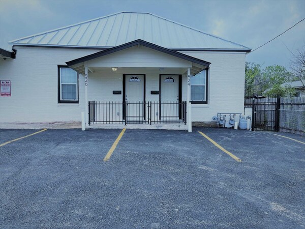 Fascinating 2br/1ba Near Festive Dt And Riverwalk - San Antonio, TX