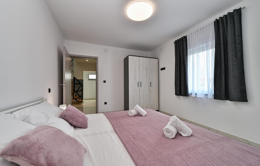 Lovely Home In Vinogradi Ludbreski - Ludbreg