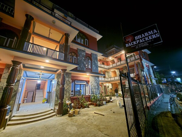 Dharma Backpackers - Pokhara