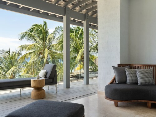 Kimpton Grand Roatan Resort And Spa, an IHG Hotel Reviews, Deals ...