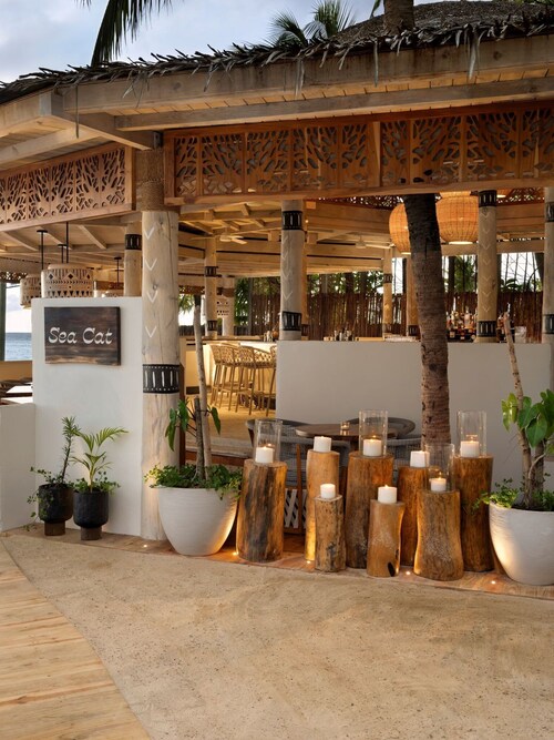 Kimpton Grand Roatan Resort And Spa, an IHG Hotel Reviews, Deals ...