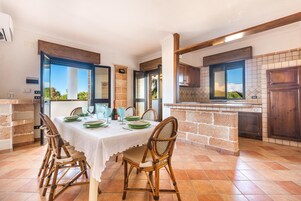Villa | Cozinha privada | Uma máquina de lavar louça