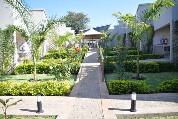 Bhejane Lodge - Victoria Falls