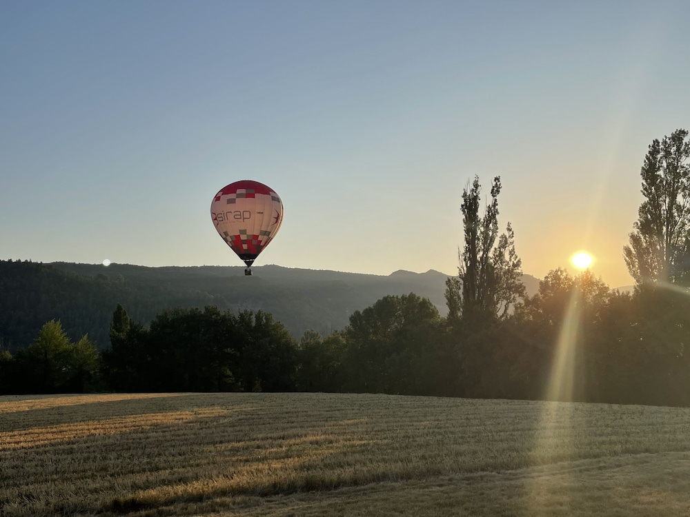 Superbe Logement Provençal 6+2 Couchages - Crest