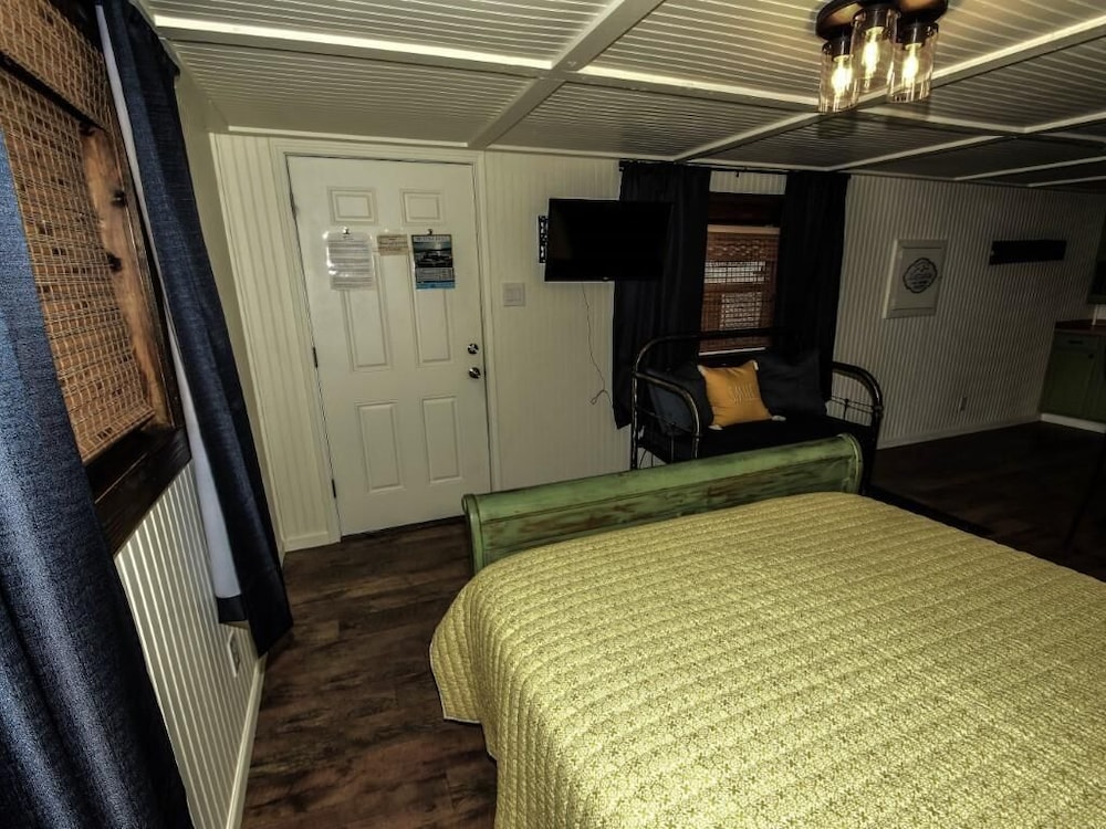 Lake Texoma Cabin Sunshine Suite - Oklahoma