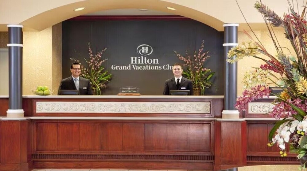 Hilton Grand 2BR Suite at Las Vegas 2023 F1 Grand Prix Reviews, Deals ...