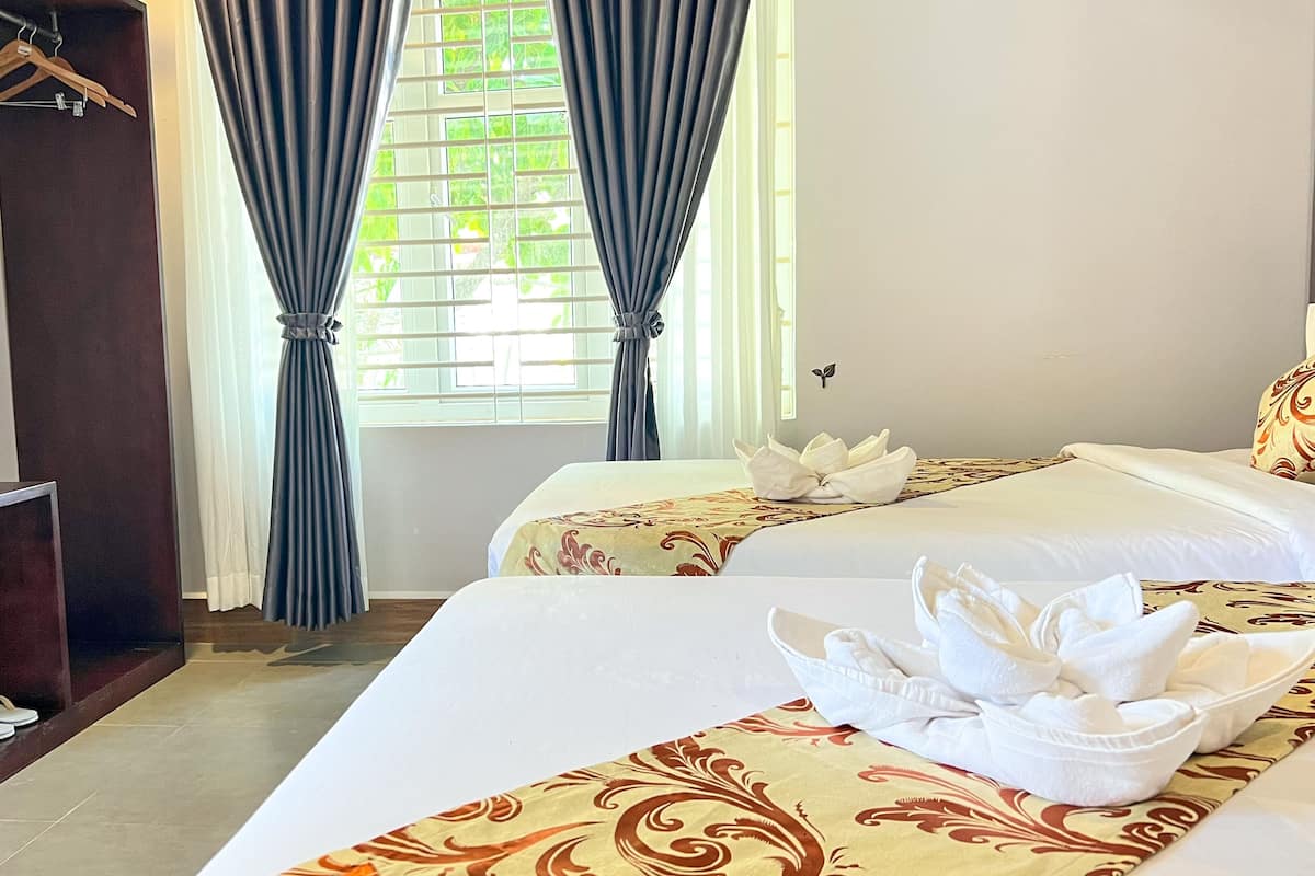 Villa Básica, varanda, vista para a piscina | Vista do quarto