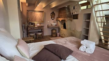 Chambre "Le Fournil" | 1 quarto, cofre no quarto, com decoração personalizada