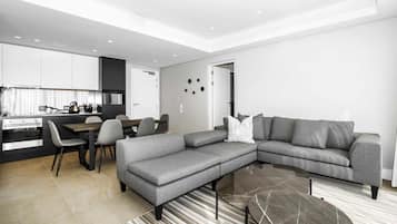 Apartamento | Área de estar | TV