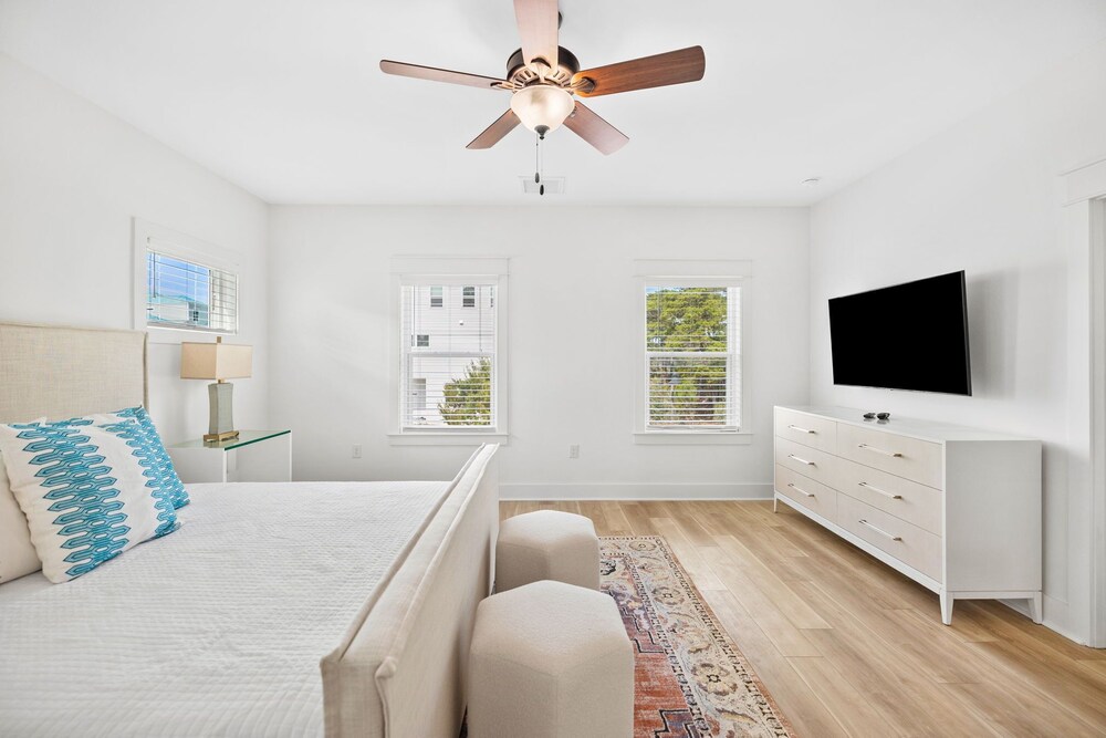 Brand New! Walk to the beach/ Stinky’s. Bikes! - Dune Allen Beach | Vrbo