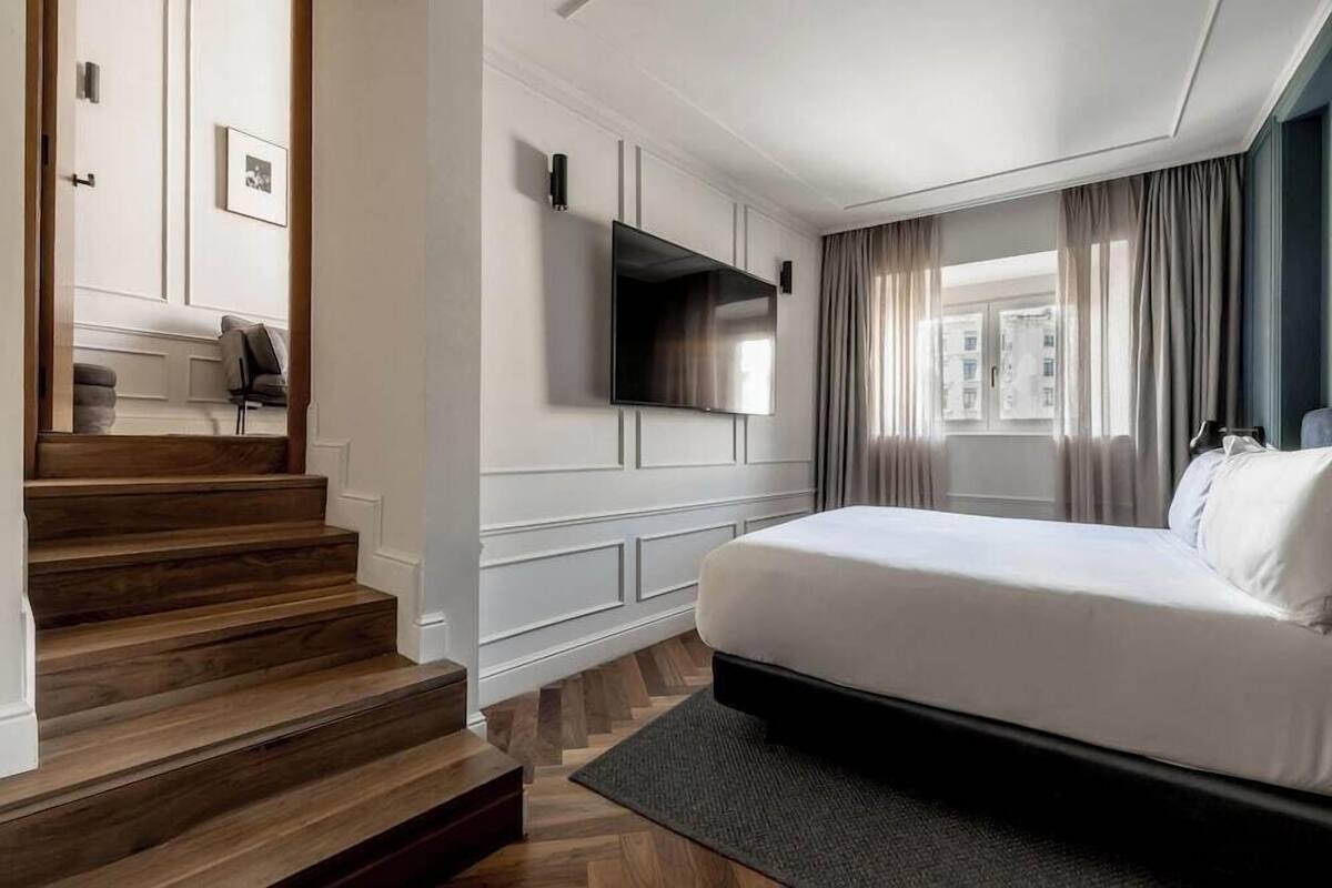 Roupa de alta qualidade, camas de colchão viscoelástico, minibar
