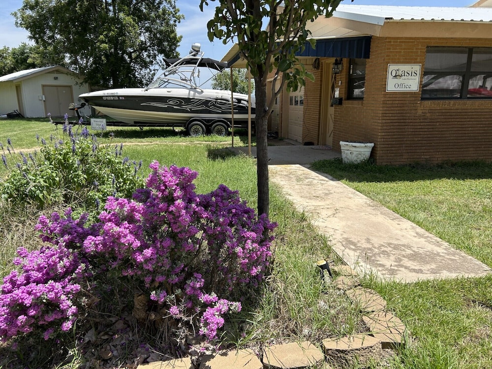 Oasis Lake Buchanan - Lake Buchanan, TX