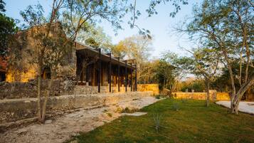 Fachada da propriedade