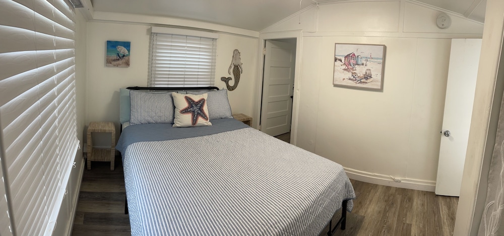 Bayside Cottage - Steps From The Bay And Ocean With Ac - San Diego, CA