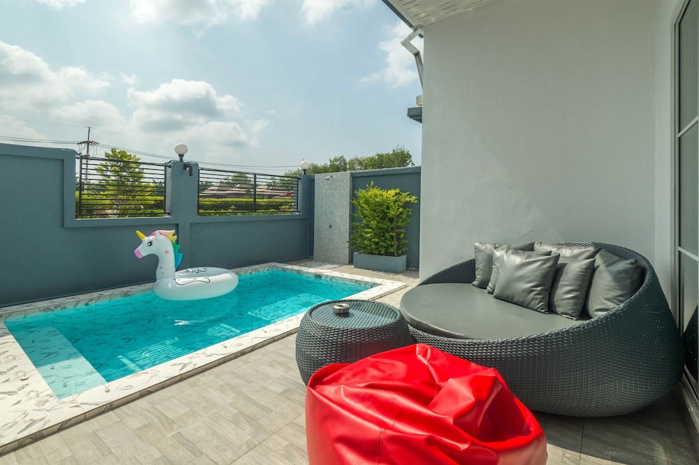Lark Pool Villa Krabi - Ao Nang