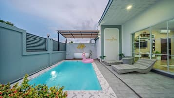 1 Bedroom Pool Villa with Pool View | Vista do quarto