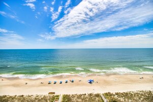 Condo, 2 quartos | Praia | Na praia 