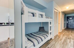 Apartamento em Condomínio Fechado, 1 quarto | 1 quarto, ferro/tábua de engomar, Wi-fi grátis