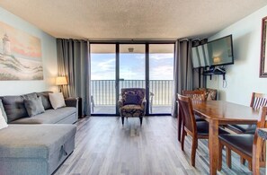 Apartamento em Condomínio Fechado, 1 quarto | Sala de estar