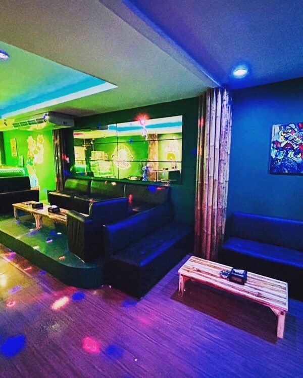 Popeyes Hostel Coffeeshop And Beer Bar - Patong Beach