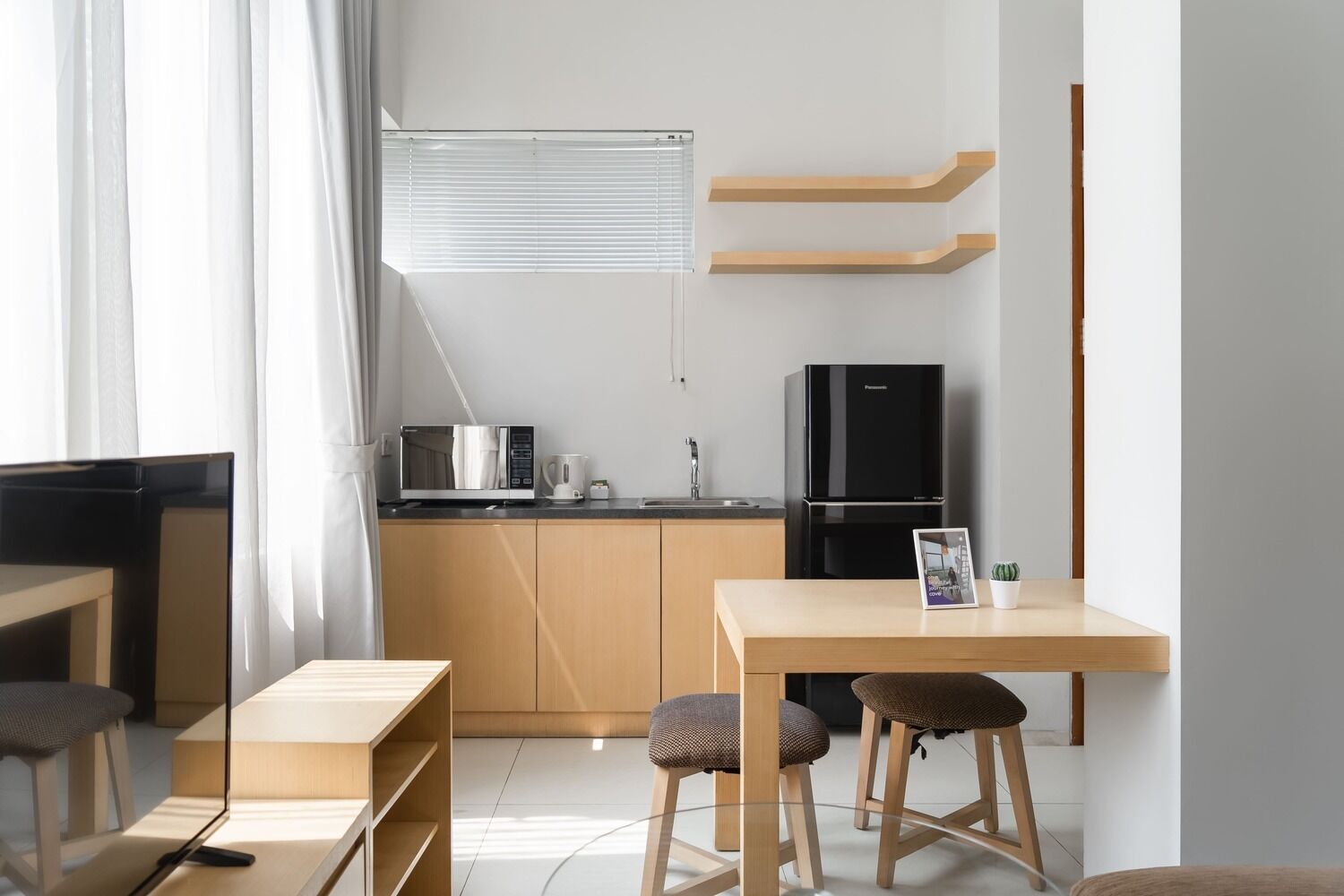 Suíte estúdio júnior | Escrivaninha, Wi-Fi de cortesia, roupa de cama