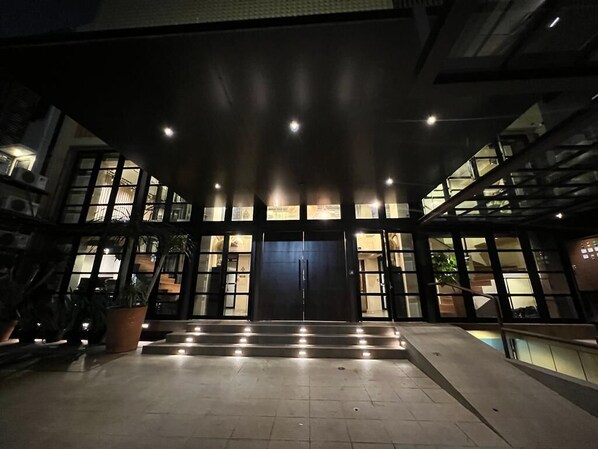 CHOSKA RESIDENCE in Jakarta: Find Hotel Reviews, Rooms, and Prices on ...