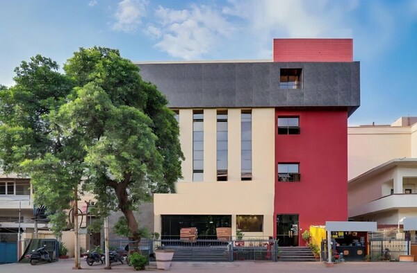 Hotel Bhagyaraj Palace - Best Hotel In Kanpur - Kanpur