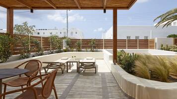 Executive Suite outdoor Heated Tub