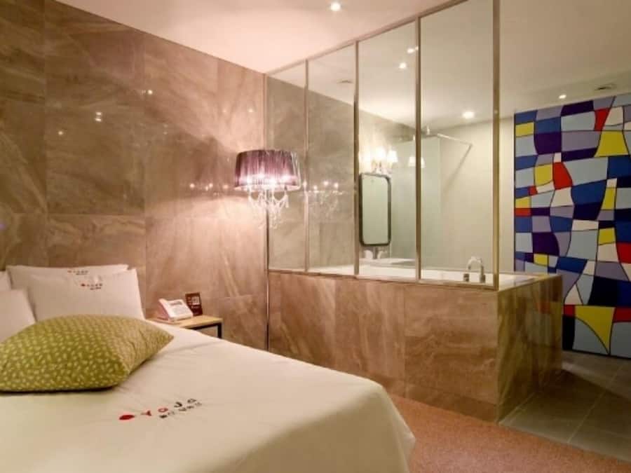 VIP | Com decoração personalizada, com mobília individualizada, secretária