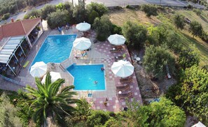 Piscina exterior sazonal 